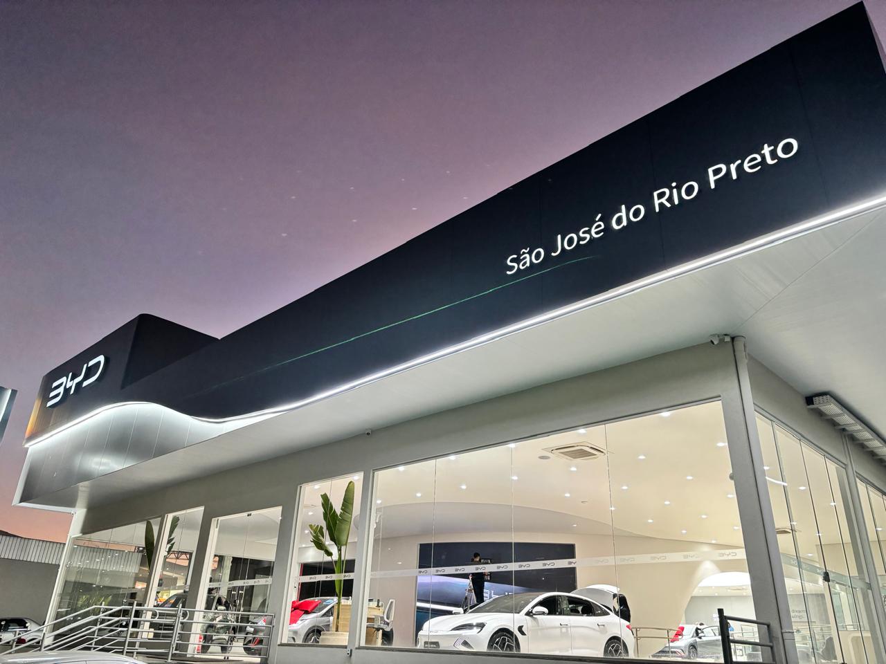 Concessionária BYD é inaugurada nesta quinta-feira em Rio Preto (13)